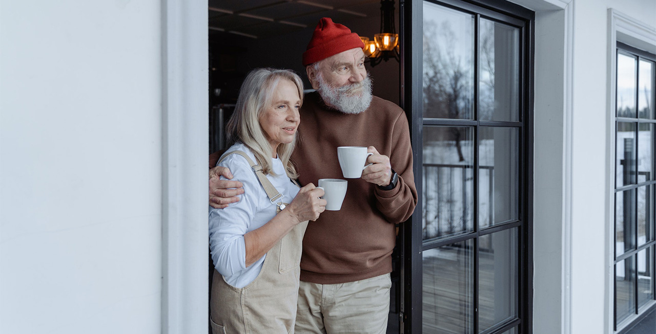 Dating An Older Sugar Daddy: Pros & Cons, Things To Know